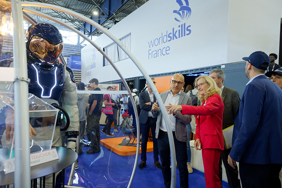 Ouverture de la 47e compétition mondiale des métiers "WorldSkills Lyon ...